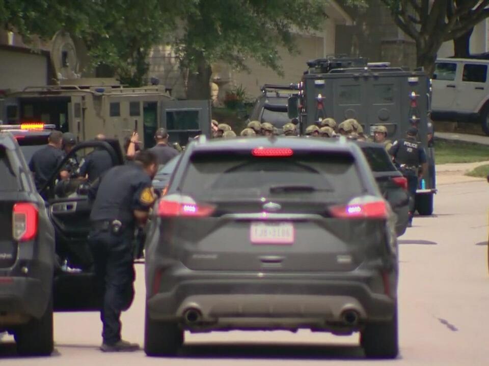 Two in custody after armored truck robbery, SAPD says; one man still on ...