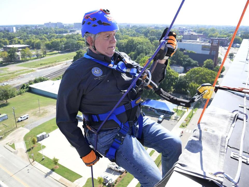 Mayor Tom Arceneaux, other local leaders go 'over the edge' of downtown ...