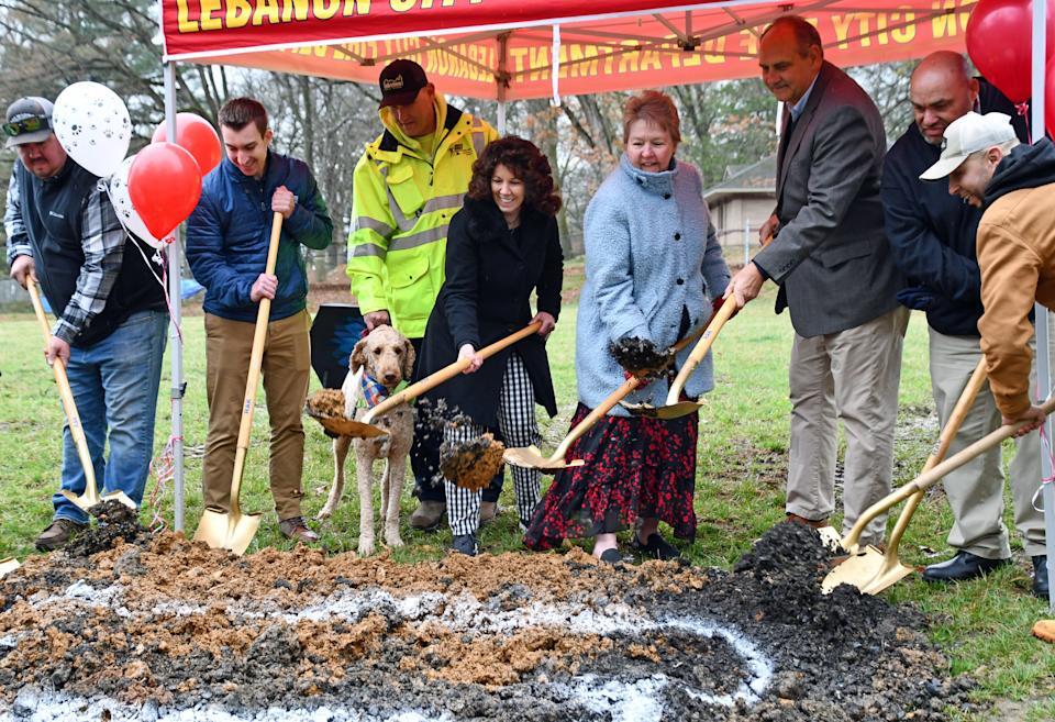 Paws in the dirt: Lebanon city officials break ground on new dog park ...