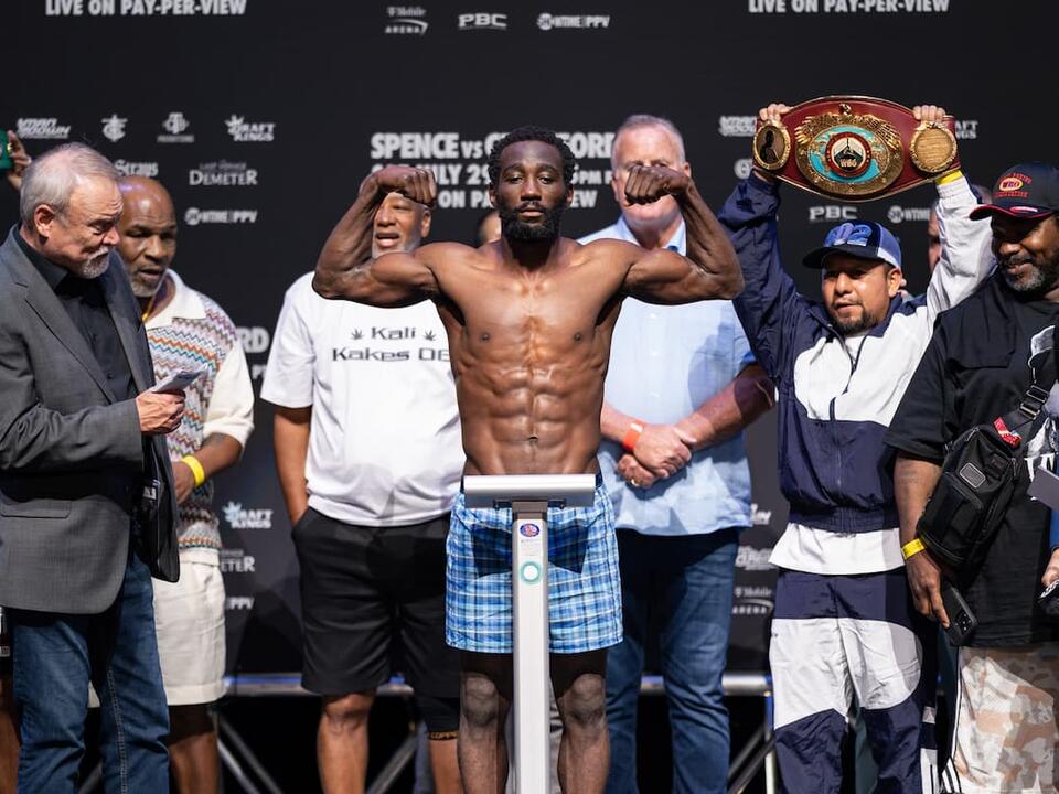 Terence Crawford vs Israil Madrimov weigh-in video