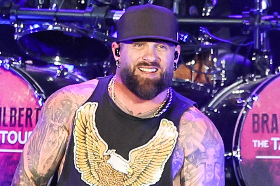 Brantley Gilbert Responds to Fans About Halftime Show - NewsBreak