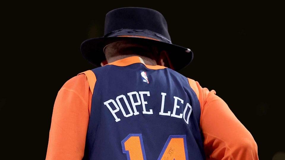 Spike Lee sought divine help for the Knicks by rocking a jersey signed ...