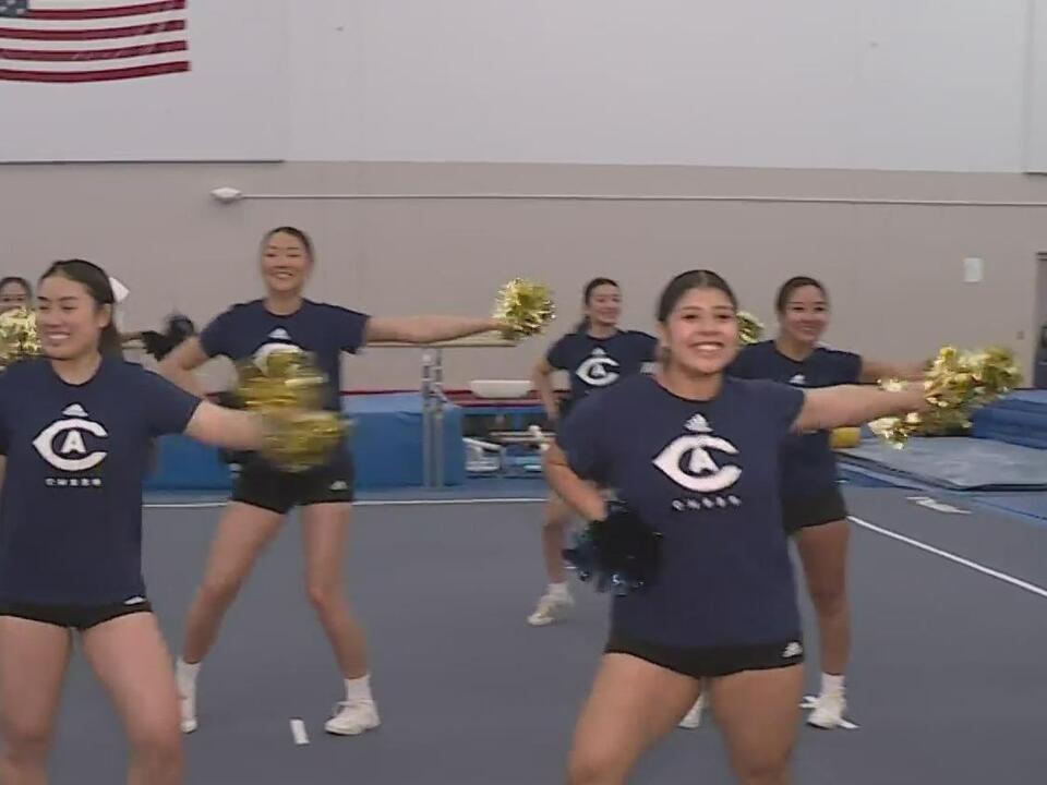 UC Davis hosts cheerleading clinic on annual Aggie Day UC Davis hosts cheerleading clinic on annual Aggie Day