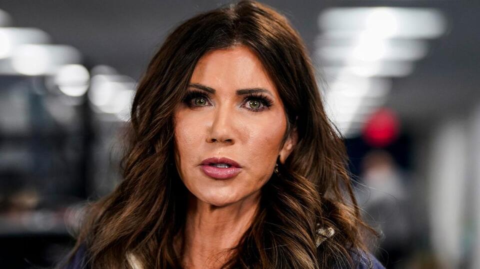 ICE Barbie and Alleged Lover’s Emergency Late-Night Trump Meeting ...