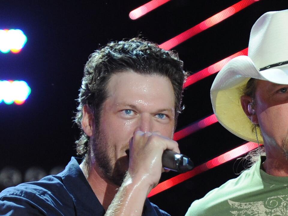 Watch: Blake Shelton and Trace Adkins Rock ‘Nashville’s Big Bash’ with ...