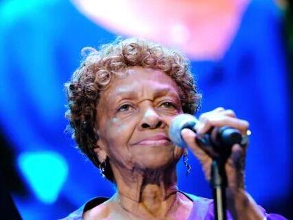 Cissy Houston, GRAMMY-Winning Singer & Mother of Whitney, Dies at 91