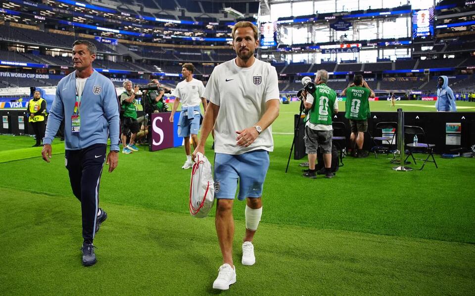 Harry Kane issues injury update after England captain spotted with calf ...