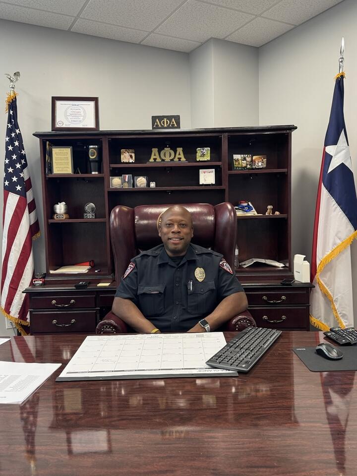 KEVIN BELLVILLE SWORN IN AS BELLVILLE POLICE DEPARTMENT’S NEW CHIEF ...