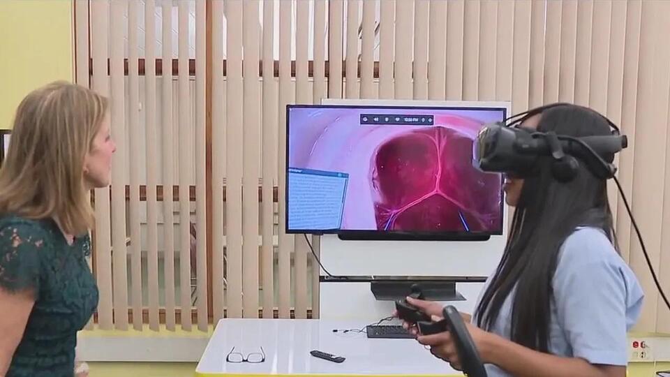 Virtual Reality in the classroom at Detroit Country Day offers brand ...