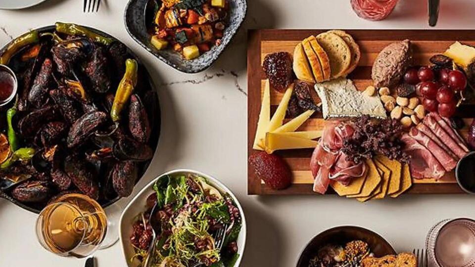 The 2026 Chicago Restaurant Week lineup is here, with a record number ...