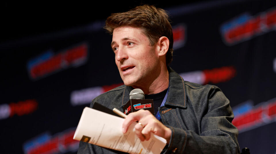 New ‘CBS Evening News’ Anchor Tony Dokoupil Fires Back at Online ...