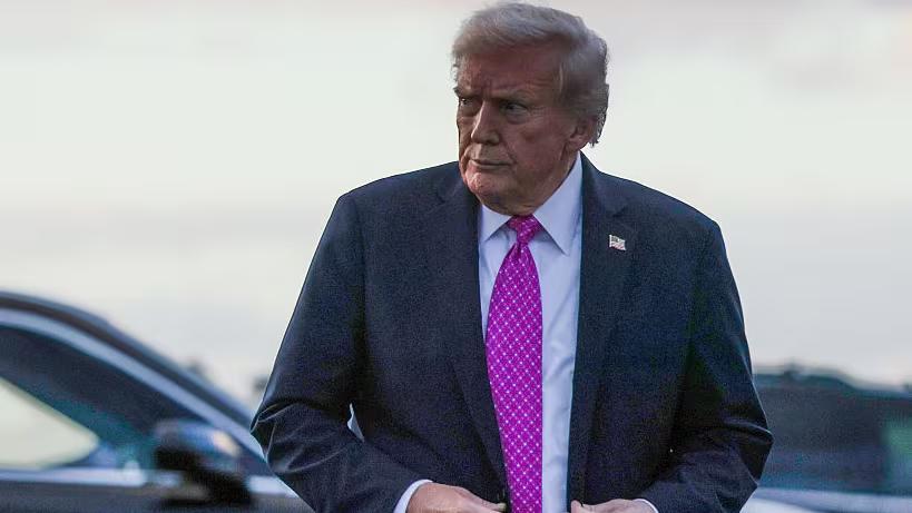 Trump Boards Air Force One Using Small Stairs After Suspicious ...