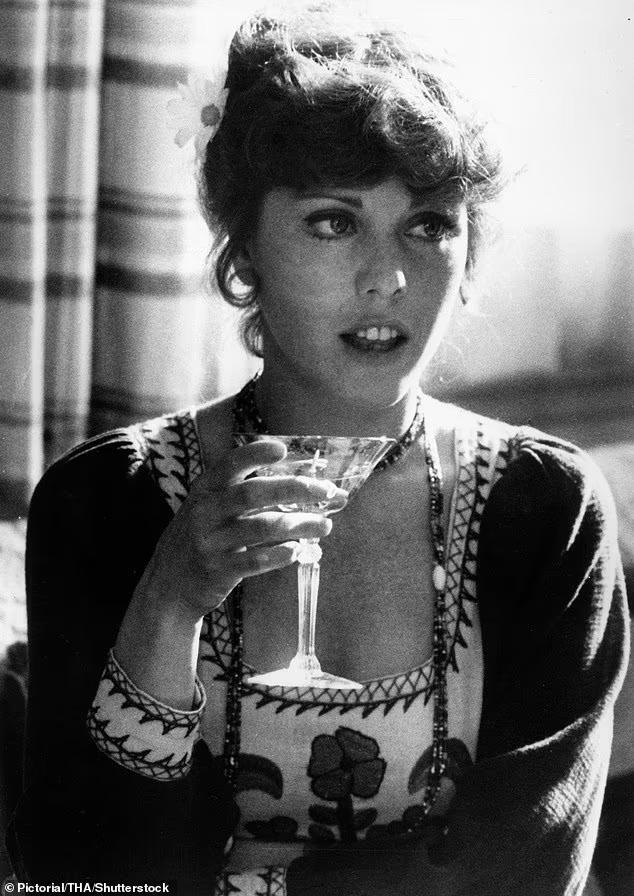 Penelope Milford dead at 77: Oscar-nominated Coming Home actress passes ...