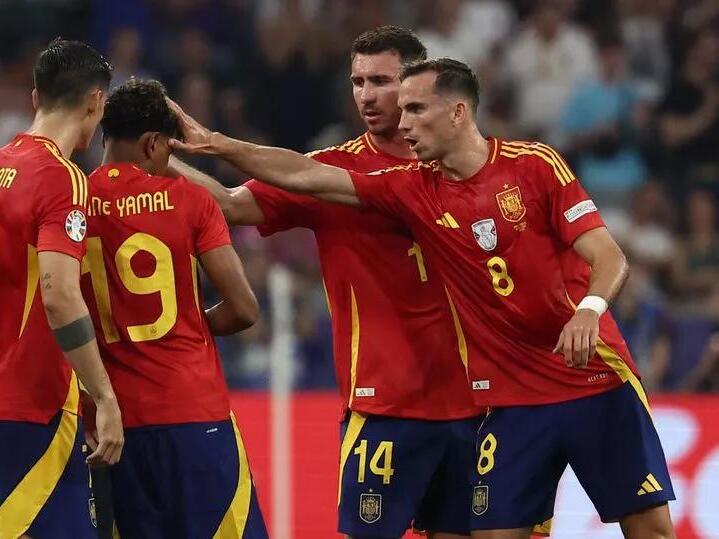 Barcelona wonderkid Lamine Yamal makes history with goal against France at Euro 2024