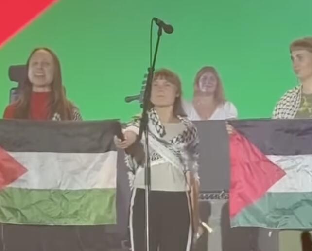 Greta Thunberg Joins Sam Fender For “Free Palestine” Call At Syd For ...