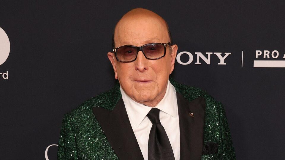 Clive Davis Leaves Behind 4 Children and 8 Grandchildren After His ...