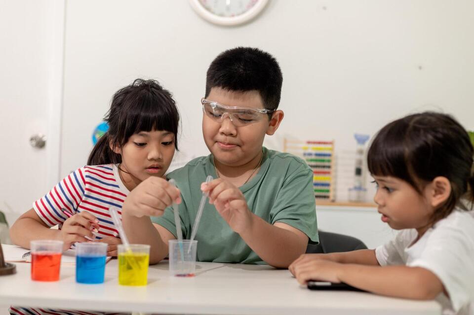 Top 10 Fascinating and Engaging Home Science Experiments - NewsBreak