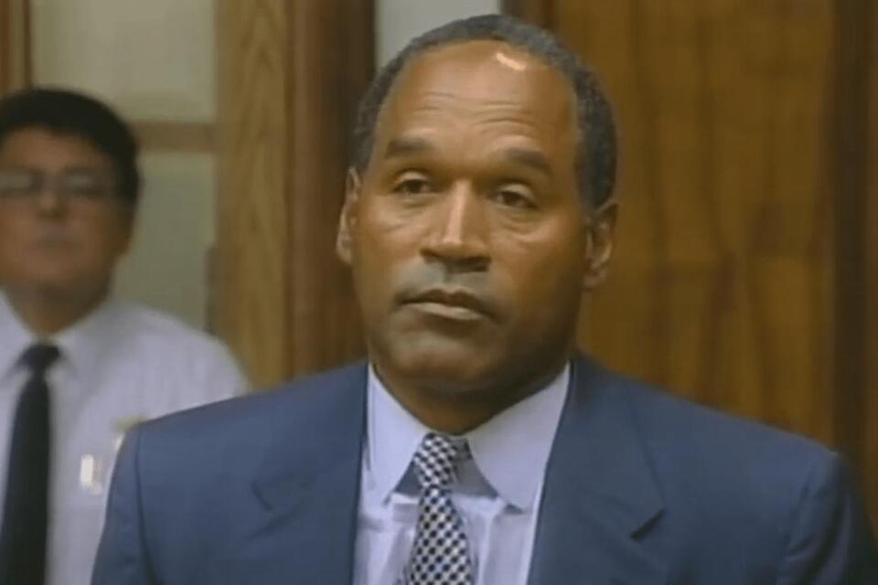 Twitter Erupts With Ruthless Barrage Of Memes In Response To The Death ...