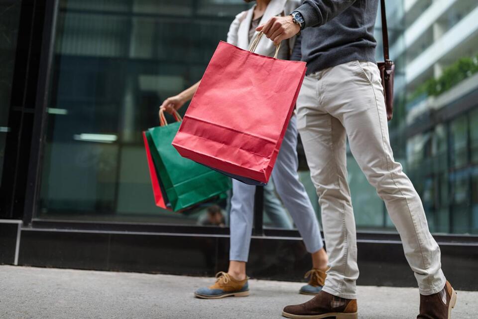 9 Shopping Habits That Make You an Easy Target for Marketers - NewsBreak