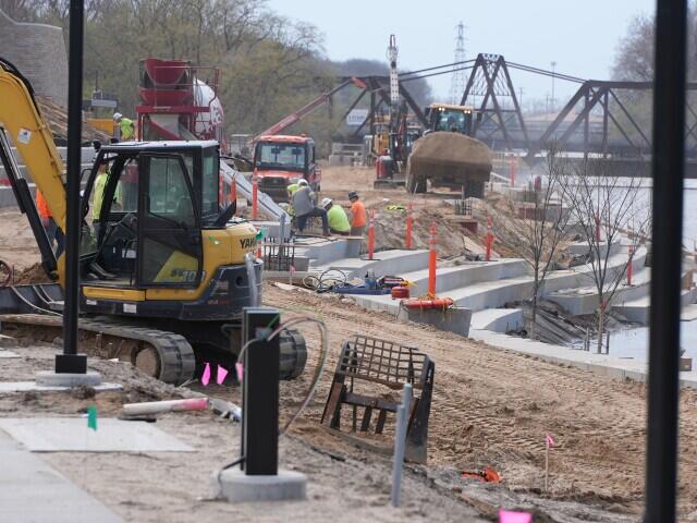 New Grand Rapids Riverwalk will connect downtown parks, trails and ...
