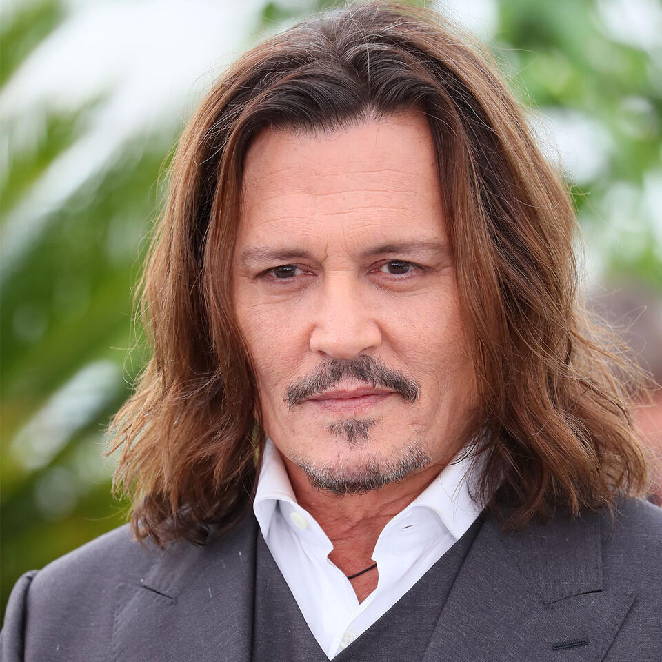 Fans Think Johnny Depp Looks ‘So Different!'’ In New Pics As He Walks ...