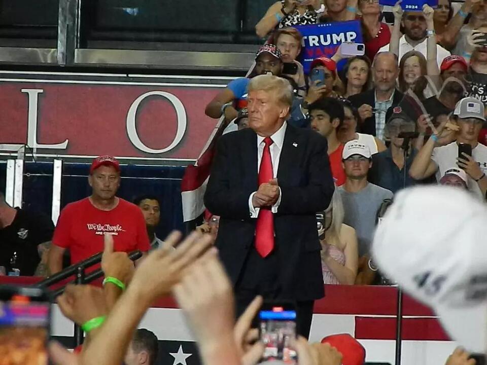 Trump Rally Packs Them In [PHOTO GALLERY] - NewsBreak
