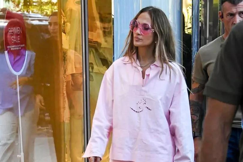 Jennifer Lopez refused entry to Chanel store and has 3-word response ...