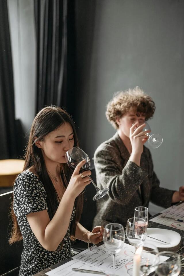 8 Crazy Things Happening Behind the Scenes at Your Favorite Restaurant ...