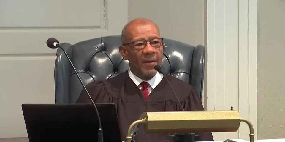 TODAY news anchor Craig Melvin previews his exclusive interview with ...