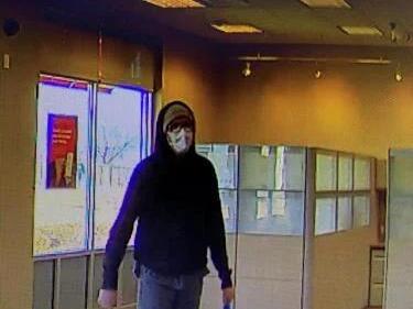 Bomb squad responds to Colorado bank robbery after suspect leaves ...