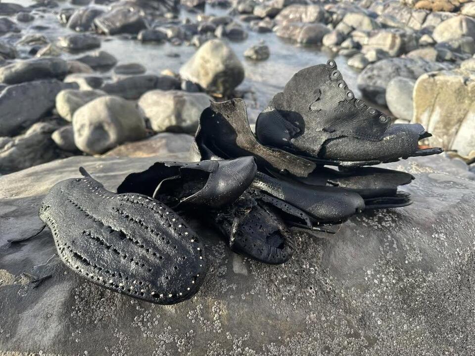 Hundreds of Victorian shoes found during beach clean-up in Wales ...