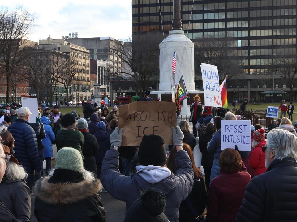 Local activists ‘expect the worst’ from ICE after Renee Good killing ...