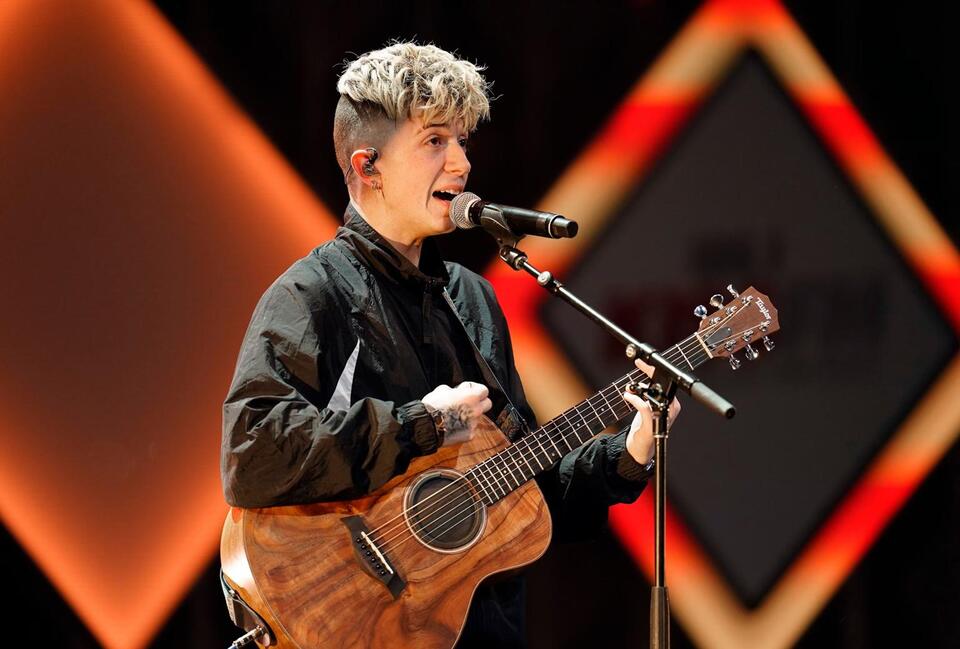Influencer allegedly plotted to kill pop singer in custody dispute ...