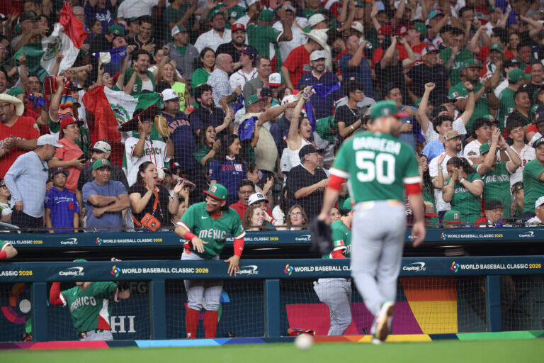 Fan brawl erupts during USA-Mexico World Baseball Classic game - NewsBreak