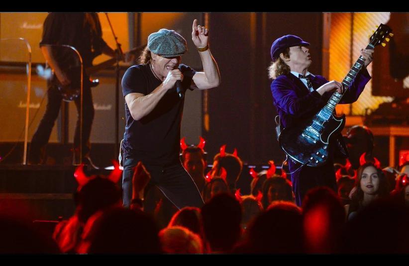 ‘Thunderstruck': AC/DC Smash Named After Childhood Toy Inspires Bagpipe ...