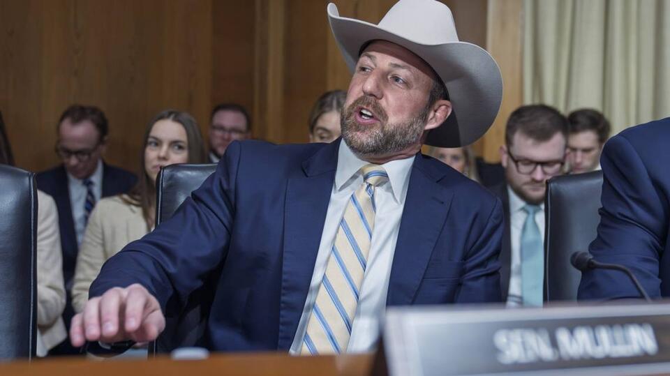 Senator Wears Cowboy Hat in Protest: What Is Congress’s Dress Code ...