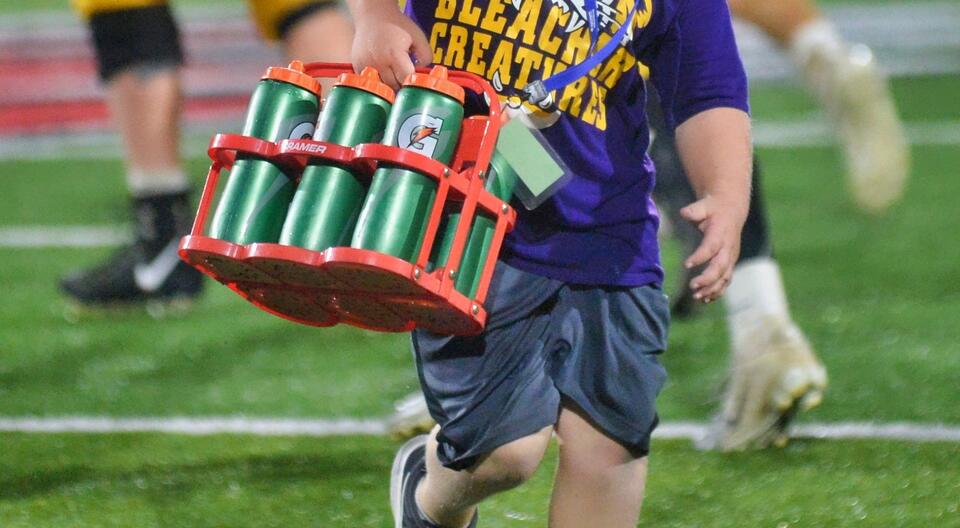New Report Reveals How Much Money An NFL Waterboy Makes Per Game, And ...