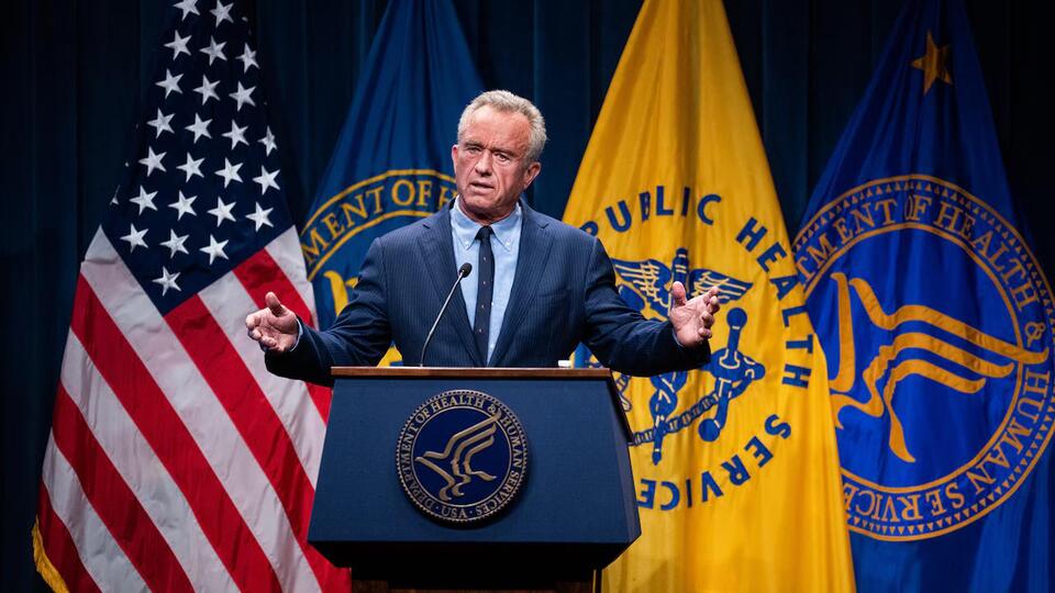 What was behind that SNL MAHA hospital sketch about RFK Jr.? - NewsBreak
