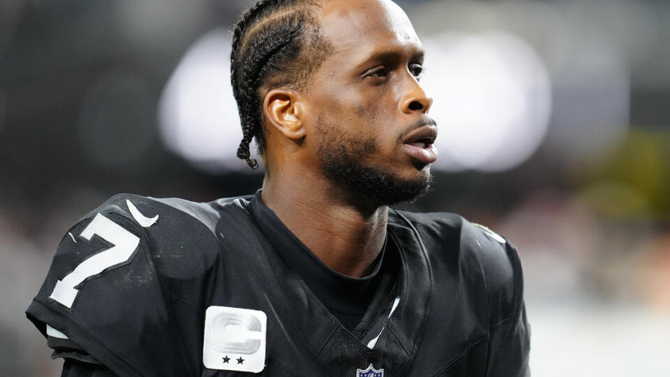Raiders Predicted to Replace Geno Smith in New ESPN Mock Draft - NewsBreak