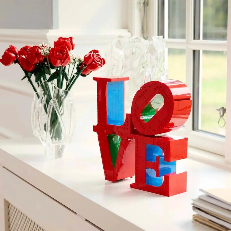 LEGO Set Lets You Recreate Robert Indiana’s Famous ‘Love’ Sculpture in ...