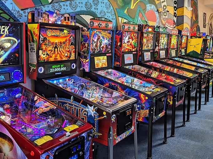 This Retro Indiana Arcade Has Over 25 Pinball Machines And It’s Pure ...