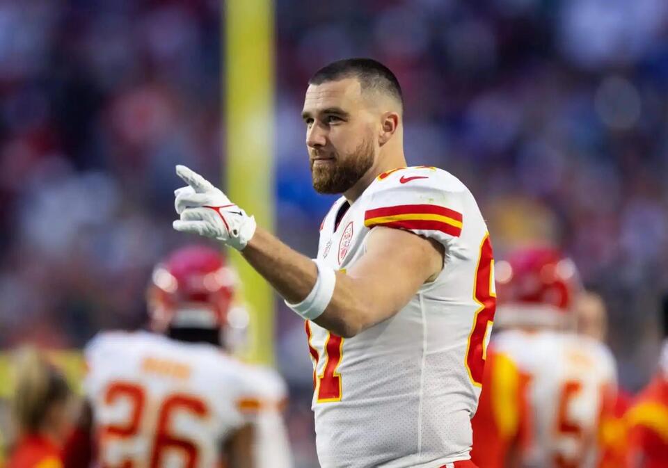 AFC Notes: Travis Kelce’s Future, DeAndre Hopkins, Grant Udinski ...