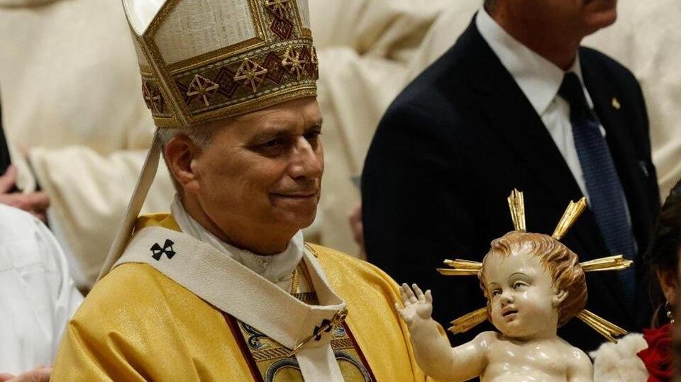 Photo Shows North Korea's New Nuclear-Powered Sub as Kim Tests Missiles ...