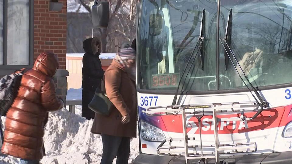 2 days after Philadelphia snowstorm, SEPTA riders having trouble ...