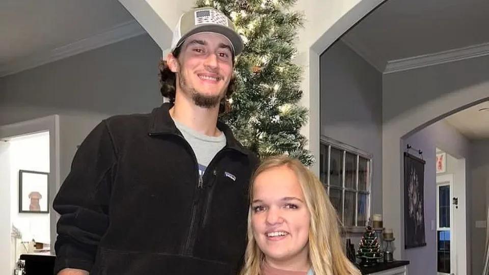 ‘7 Little Johnstons’ Star Liz Johnston Gives Birth to Baby No. 1 With ...