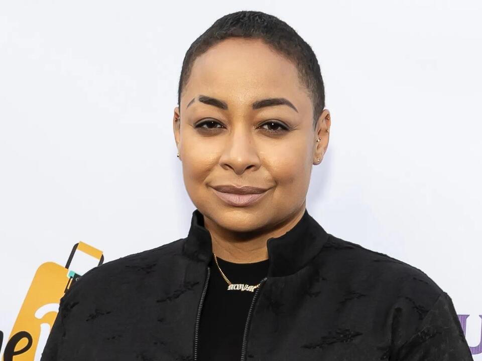 Prayers Up! Raven-Symoné Reveals Her Father Christopher B. Pearman Has ...