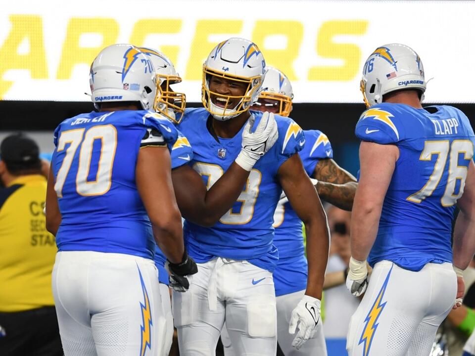 Chargers News: Former Center Will Clapp Released by AFC Powerhouse