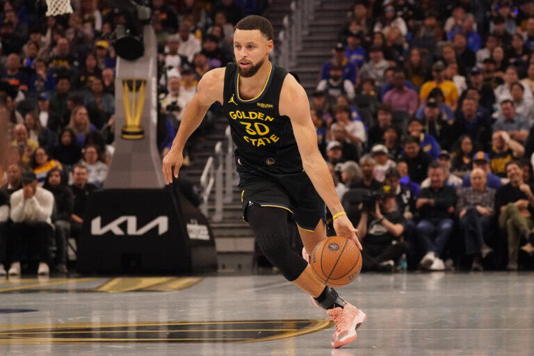 Top 10 NBA players with the highest free-throw percentage this season ...