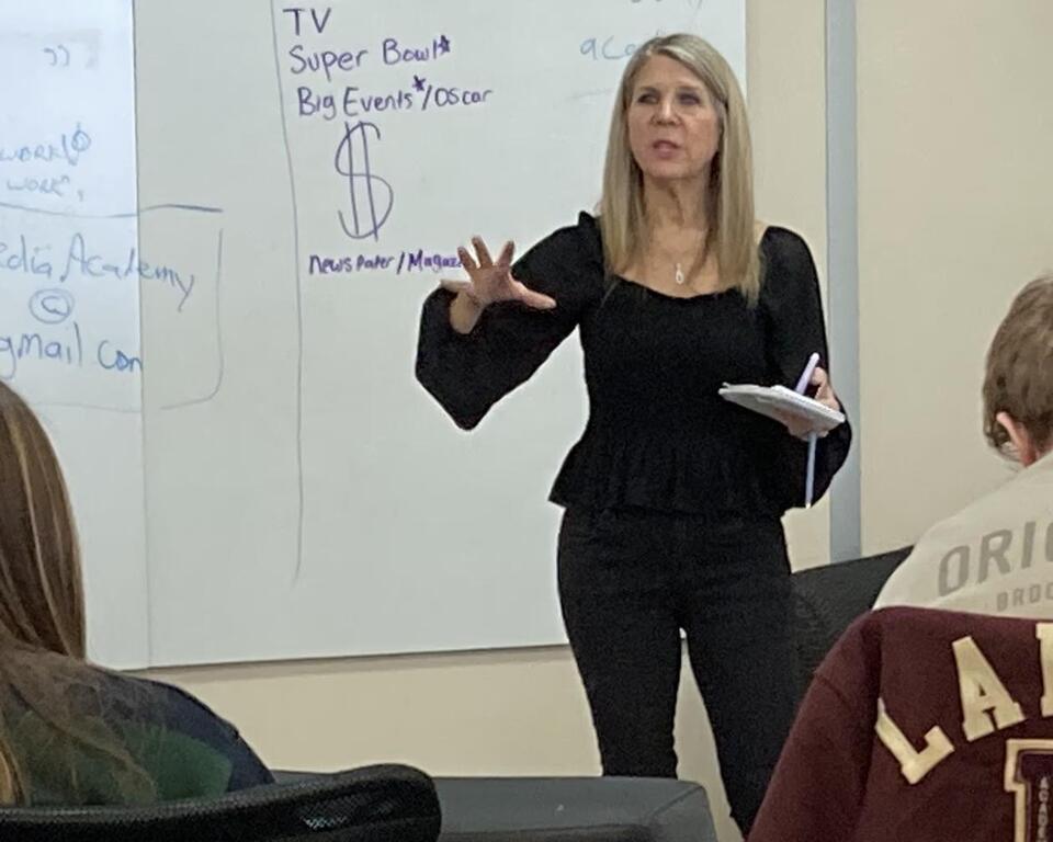 NFL reporter Mary Kay Cabot shares stories with students about her ...