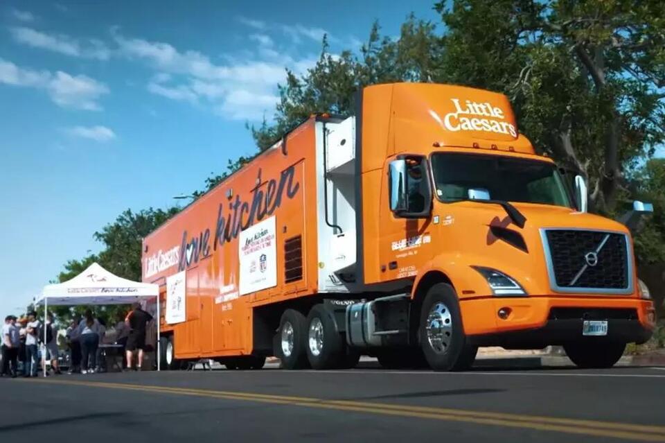 Little Caesars Is Bringing Free Pizza To Ice Storm Battered Gaylord ...